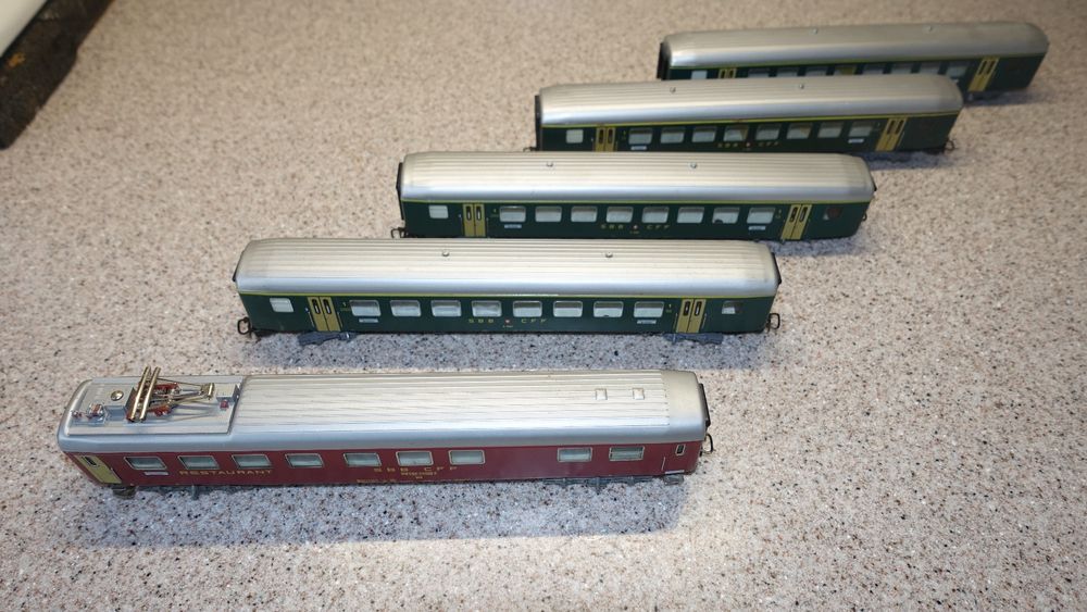 5 Stück Märklin Blech Personenwagen + Speisewagen SBB (Gebraucht) in ...