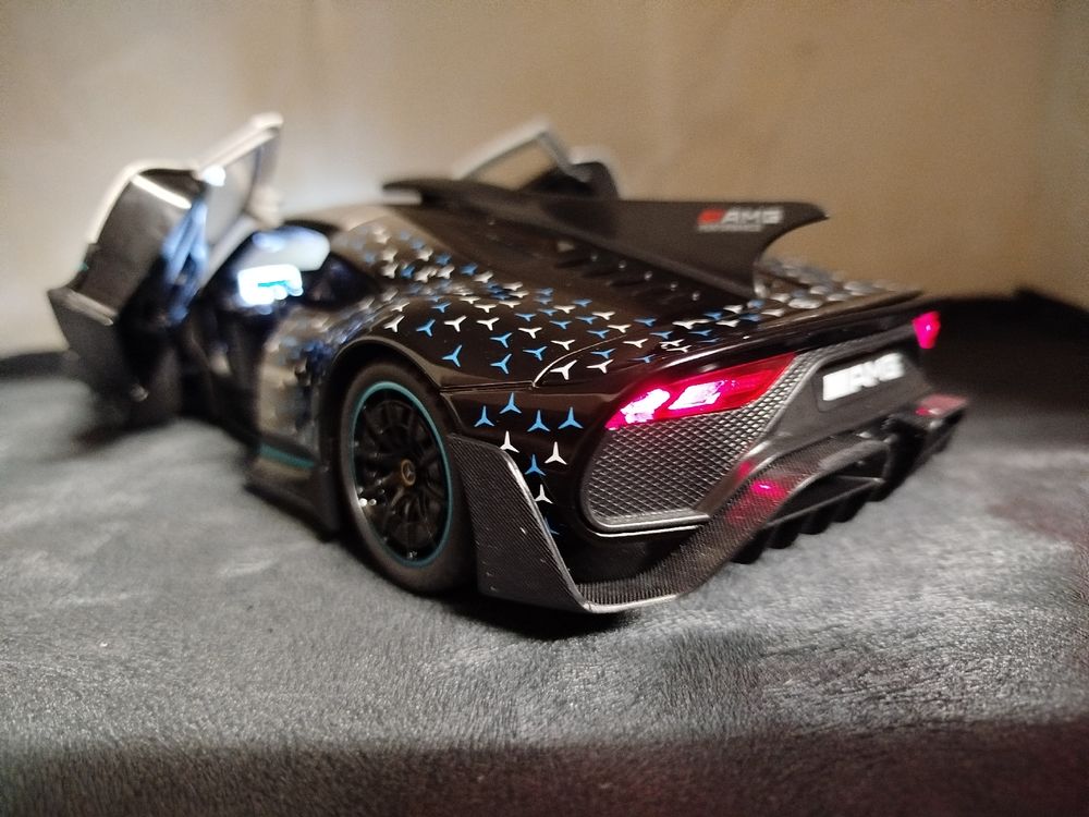 Mercedes-AMG ONE miniature, 1:18, Neuf (Neuf (Voir description)) à ...