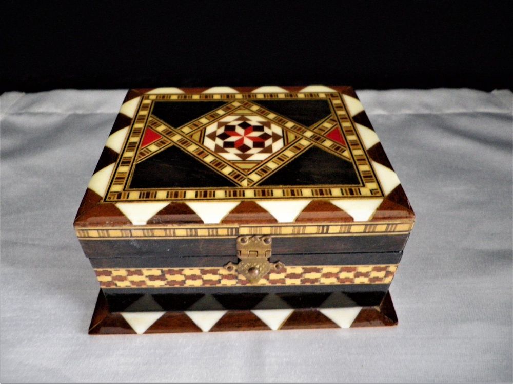 Intarsien-Schatulle (Gebraucht) in Reinach BL für CHF 19 – mit ...