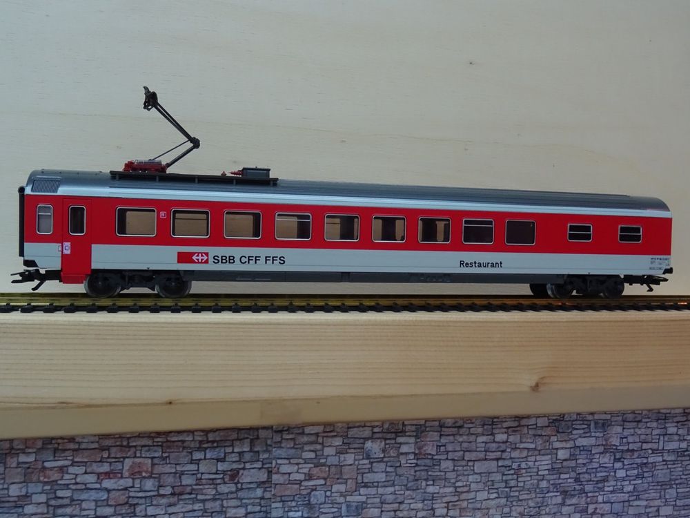 Märklin: D- Zug- Speisewagen SBB rot/beige, NEU, H0, AC, OVP (Neu und originalverpackt) in ...