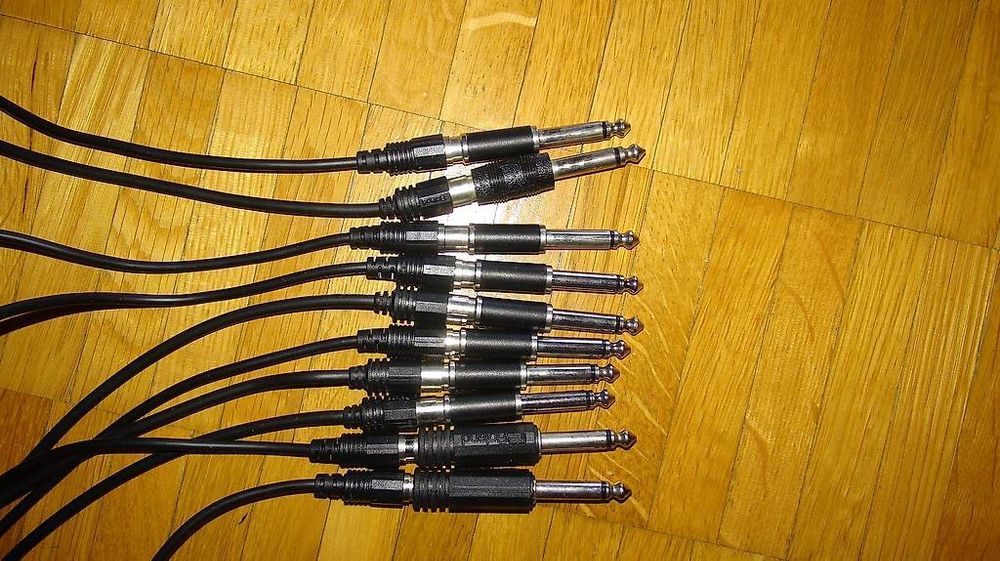 10 Jack/ Chinch Kabel + 10 Jack Adapter 2,5 M nur CHF 25 (Gebraucht) in ...