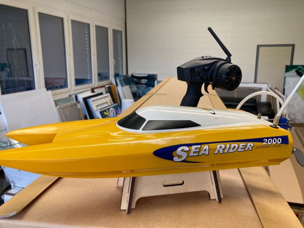 RC Modellrennboot Sea Rider 2000 (Defekt) in Hinwil für CHF 50 – nur ...