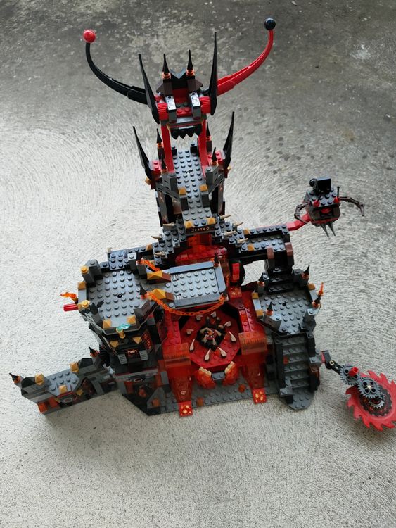 RAR* LEGO 70323 JESTRO'S VULKANFESTUNG (Gebraucht) in für CHF 25 – mit ...