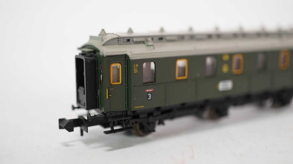 e37 Spur N Minitrix DRG Abteilwagen 3-achs 3. Klasse 17782 (Gebraucht) in Thun für CHF 10 – mit ...