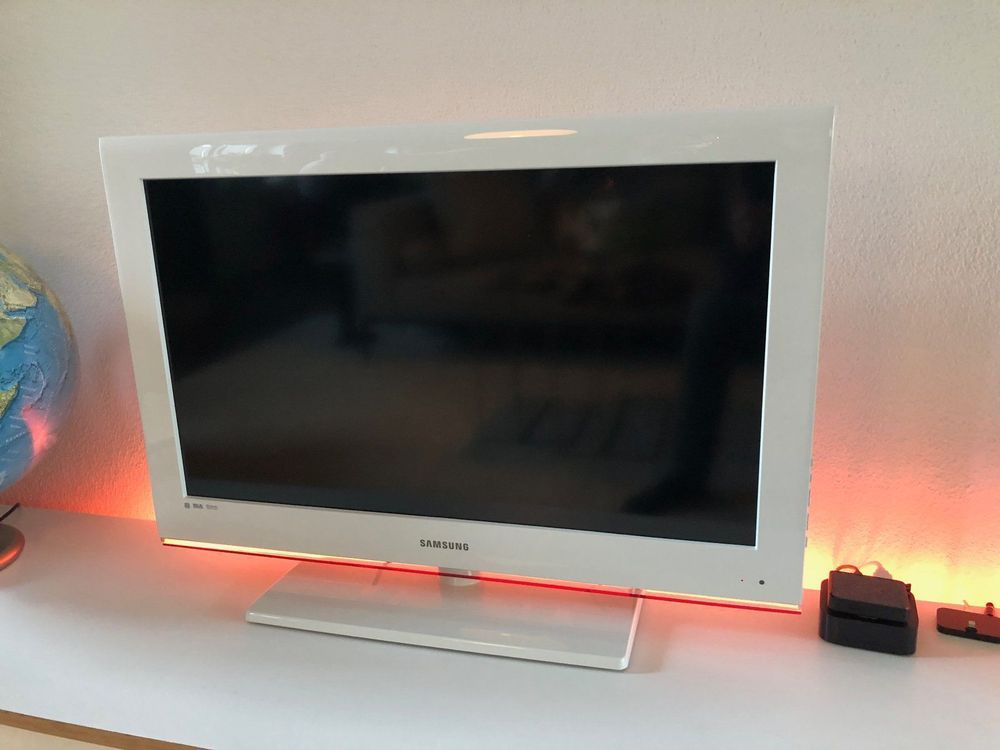Samsung LCD TV 32'' Zoll weiss (Gebraucht) in Winterthur für CHF 45 ...