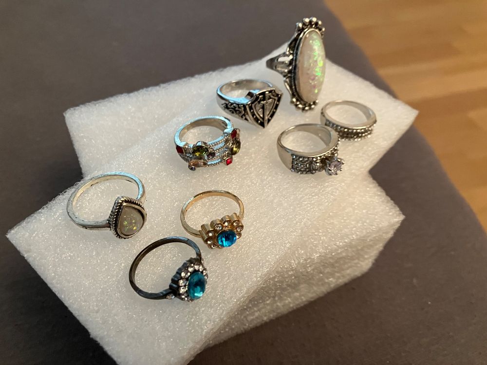 Schmuck Lot 8 Ringe für den Flohmarkt, Lieferung gem. Foto (Neu (gemäss ...