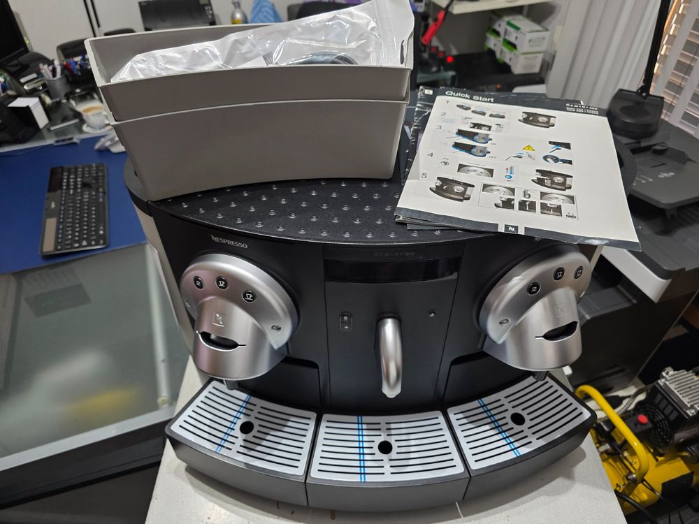 NESPRESSO GEMINI CS200 CS203 Typ 903 neue Schalen Topzustand (Gebraucht ...