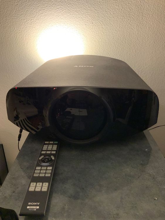 Sony Beamer (Gebraucht) in Wil SG für CHF 1400 – nur Abholung auf ...