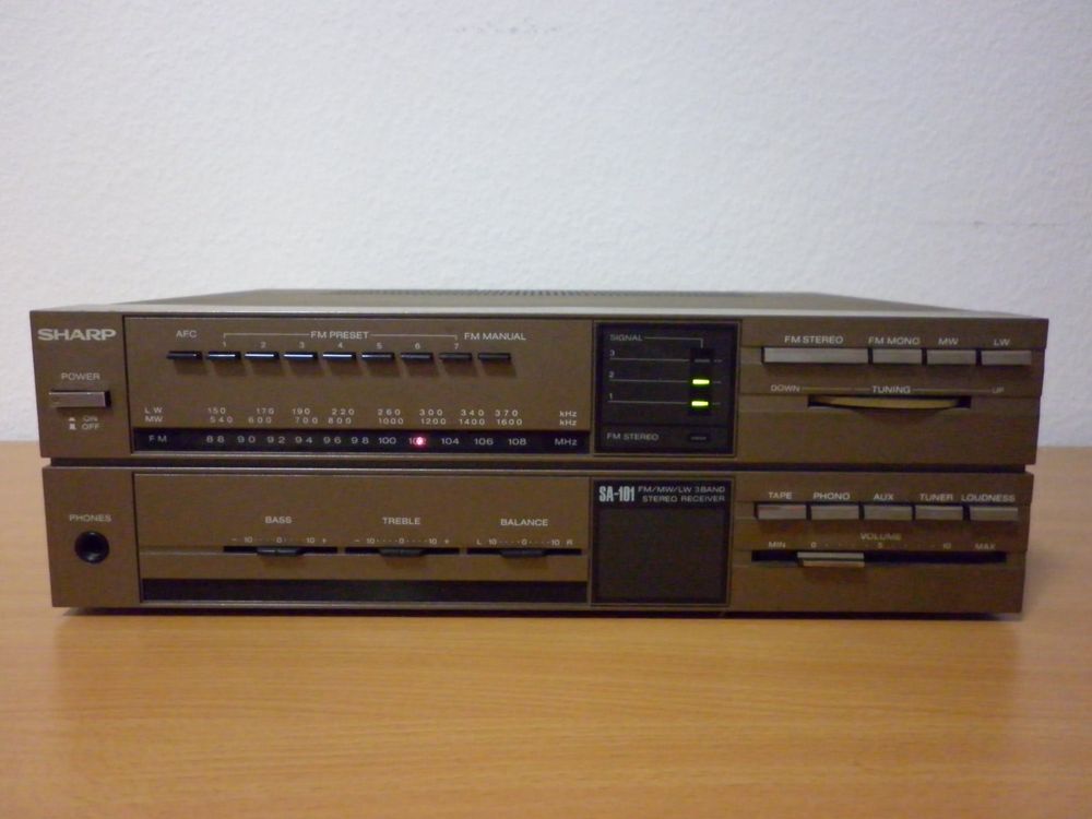 Sharp - SA-101HB (1982 classic) Amplificateur avec Radio (Gebraucht) in ...