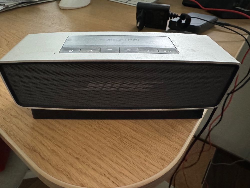 Bose Soundlink Mini Bluetooth Box inkl. Ladestation (Gebraucht) in Kaisten für CHF 39 – mit ...