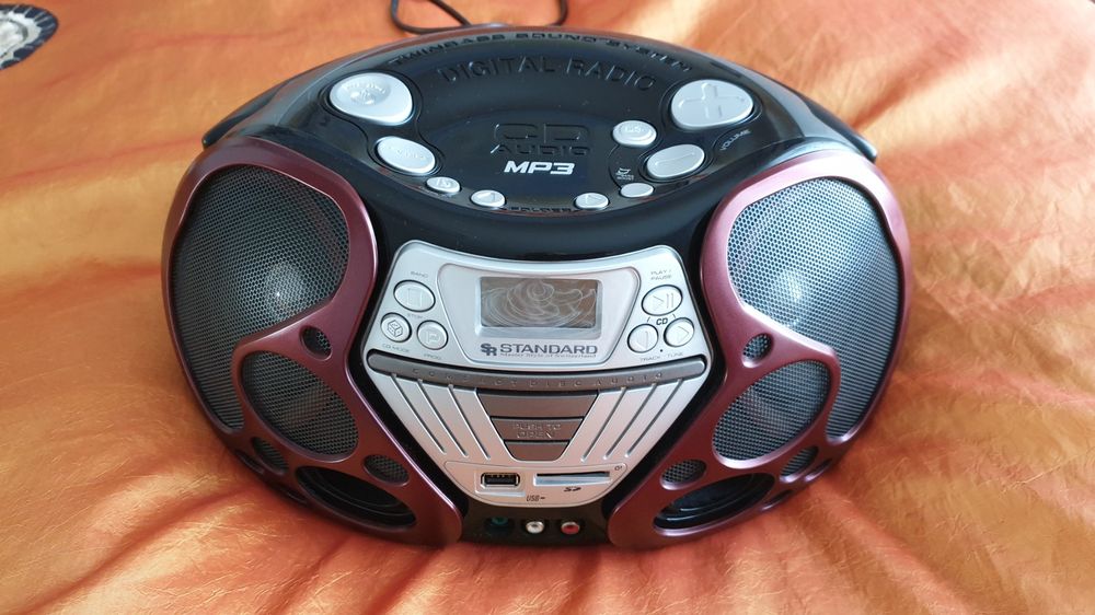 STANDARD CD mp3 player (Gebraucht) in Duebendorf für CHF 5 – mit ...