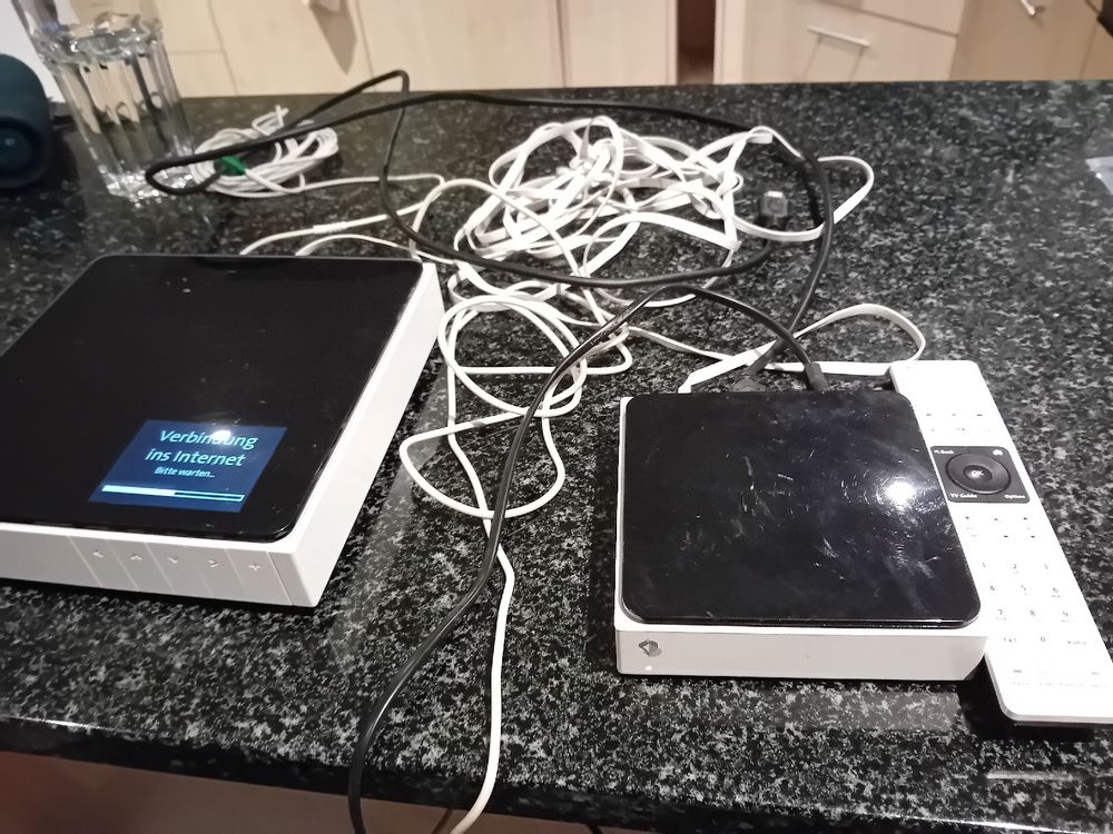 Swisscom Internet + Tv Box & Kabel (Gebraucht) in Vilters für CHF 1 ...