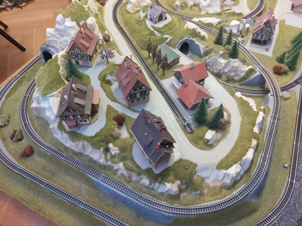 Noch Fertiggelände Jura - Spur N - Minitrix Modellbahnanlage (Gebraucht ...