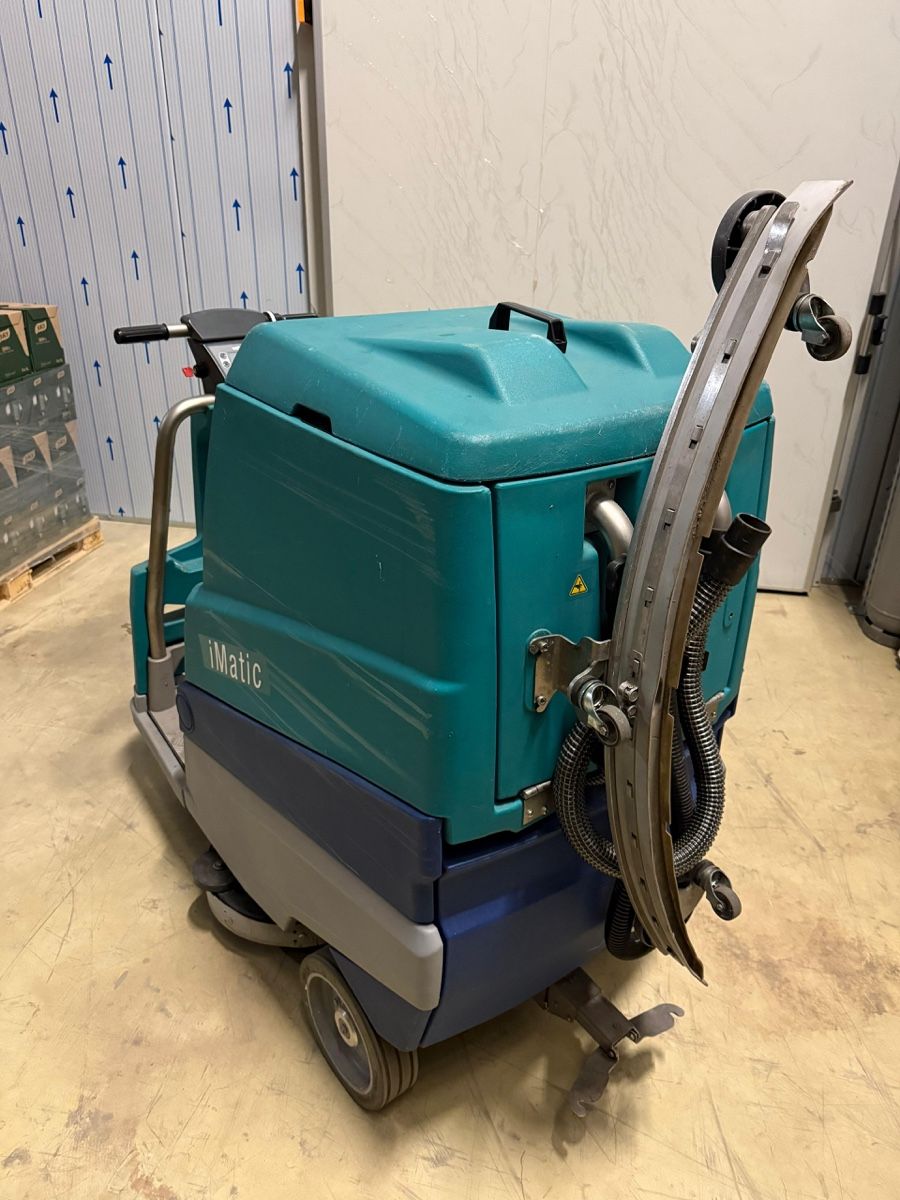 Aufsitz-Scheuersaugmaschine WETROK iMatic XR85 (Gebraucht) in Wolfwil ...