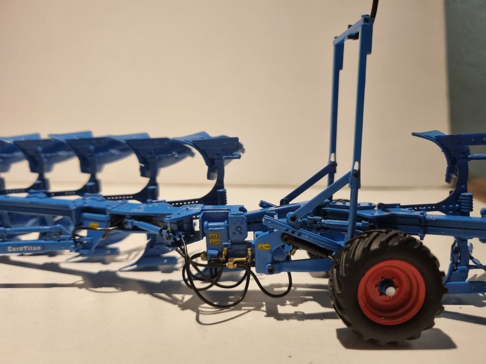 Universal Hobbies UH, Charrue Lemken, Eurotitan 9, Nr. 2587 | Acheter sur Ricardo