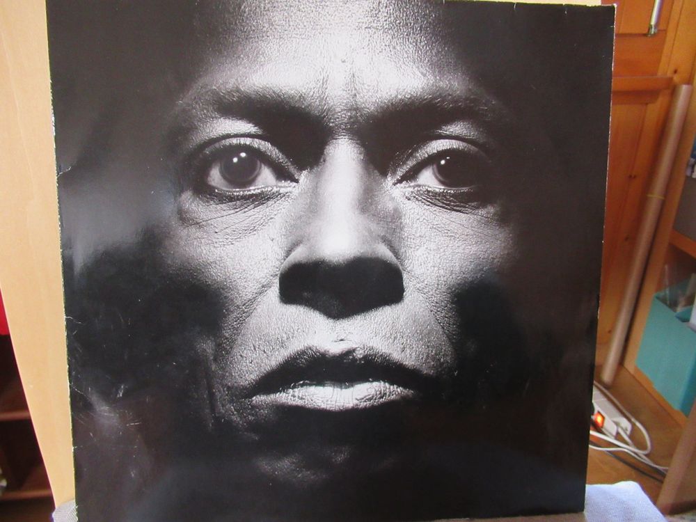 MILES DAVIS - TUTU (Gebraucht) in Grône für CHF 16 – mit Lieferung auf ...