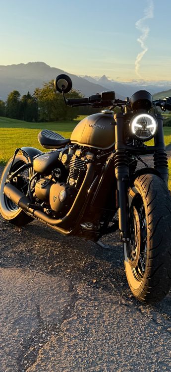 Wunderschöne Triumph Bonneville Bobber 16“ (Gebraucht) in Buchrain für ...