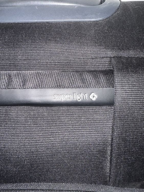 Superlight Samsonite Koffer auf 4 Rollen und Schloss (Gebraucht) in ...