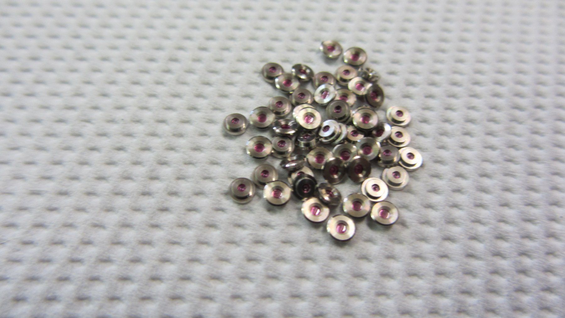 50 Stk. Chatons mit Deckstein und Lagerstein, Rubis Jewels (Neu (gemäss ...