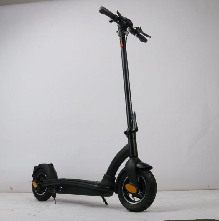 Escooter, starker Motor, grosse Batterie, Strassenzulassung (Neu und originalverpackt) in Matten ...