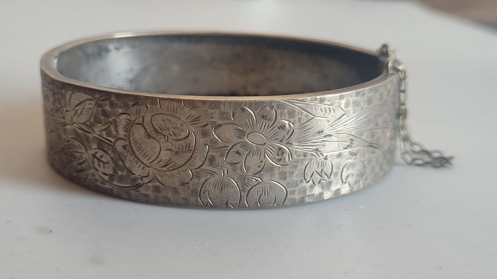 Bracelet ancien en argent (Gebraucht) in Erde für CHF 14 – mit Lieferung auf Ricardo kaufen