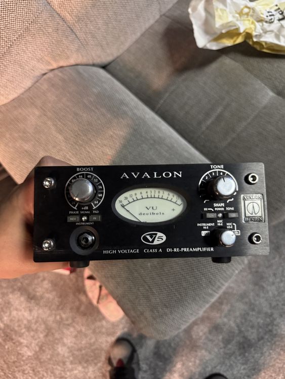 Avalon V5 Preamp BLACK EDIDTION Schwarz (Gebraucht) in Rain für CHF 700 ...