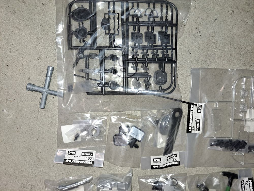 Kyosho Hummer H1 Maßstab 1:8 Nitro RC Car Auto / ModelSpace (Gebraucht ...