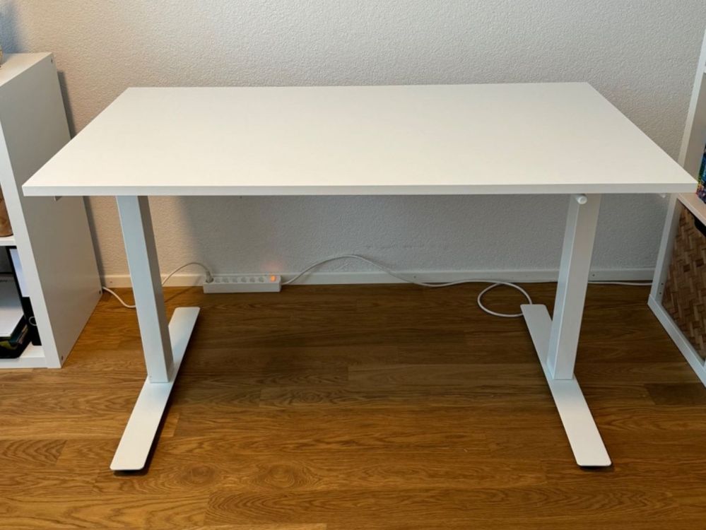 IKEA TROTTEN Schreibtisch 120x70 cm (höhenverstellbar) | Kaufen auf Ricardo