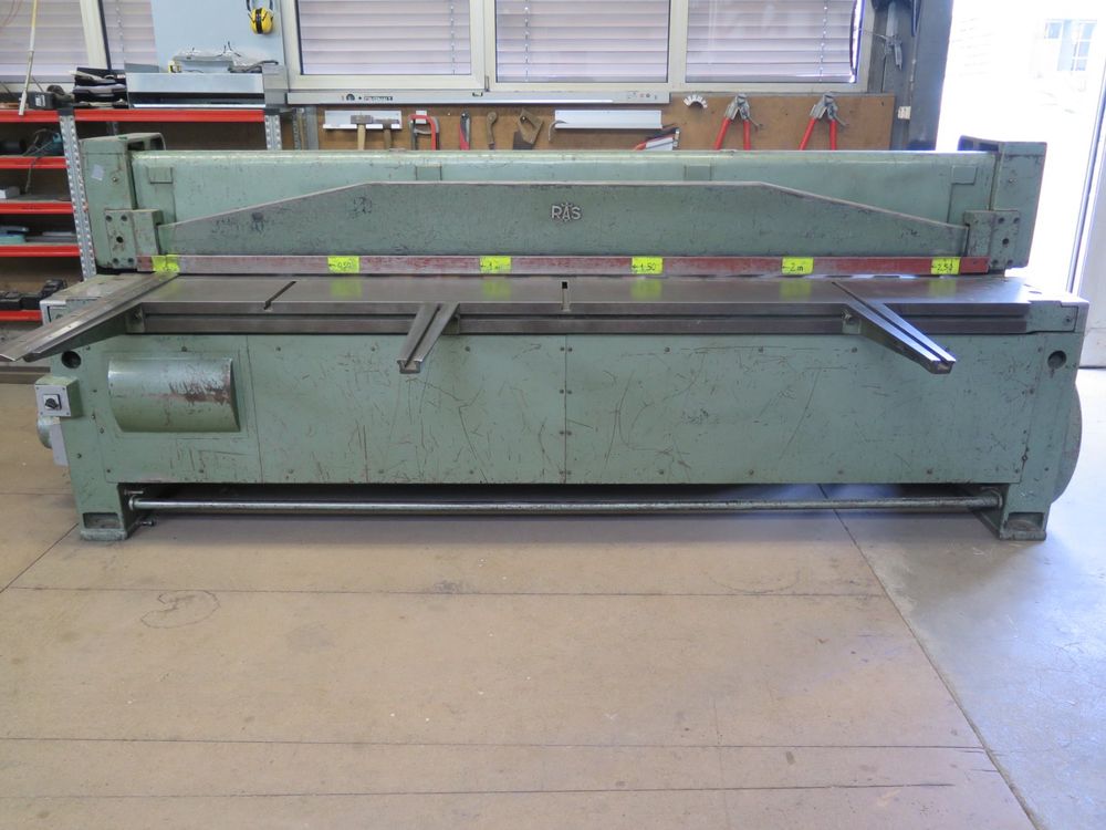 Blech Tafelschere RAS mit Tiefenanschlag 400 Volt 2500 x3mm (Gebraucht ...