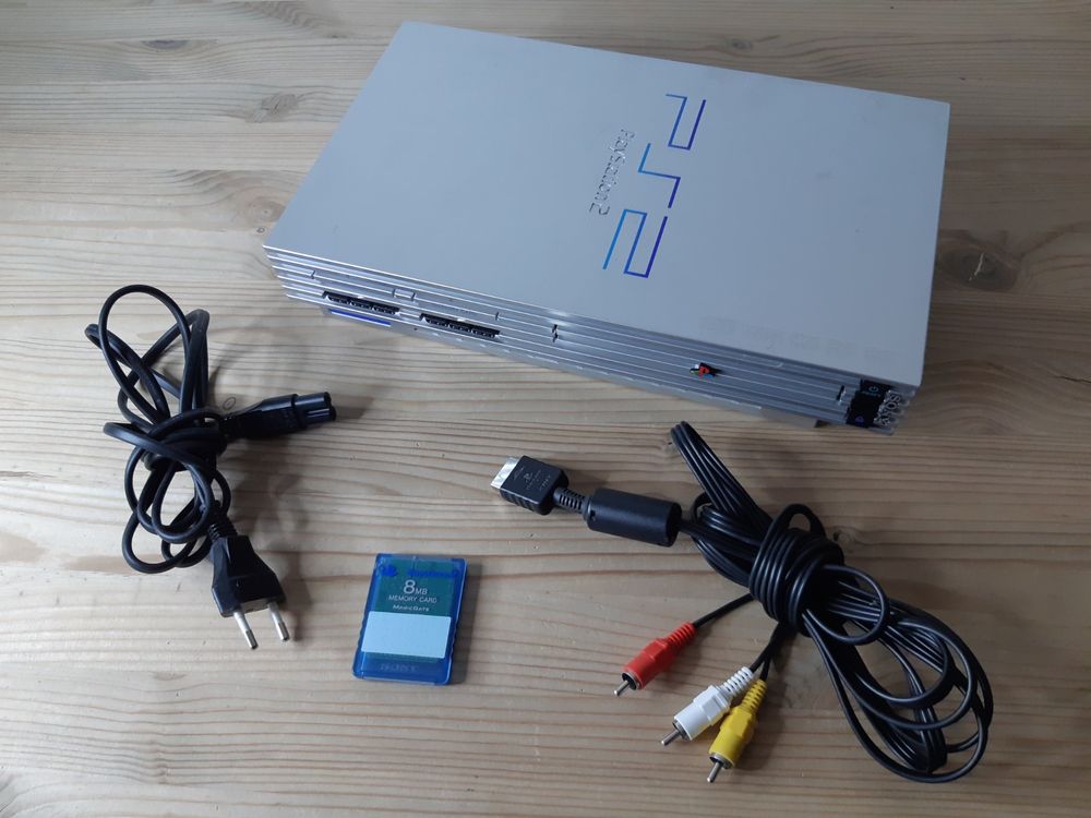 SONY Playstation 2 PS2 FAT Silber SCPH-50004 + Kabel + MC (Gebraucht ...