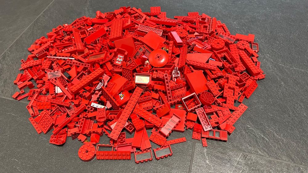Lego Rot sortiert 1.360 Kg (Gebraucht) in für CHF 19 – mit Lieferung ...