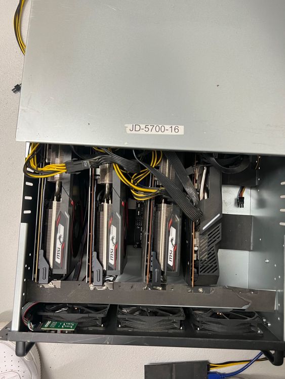 4x 5700/XT Mining rig | Kaufen auf Ricardo