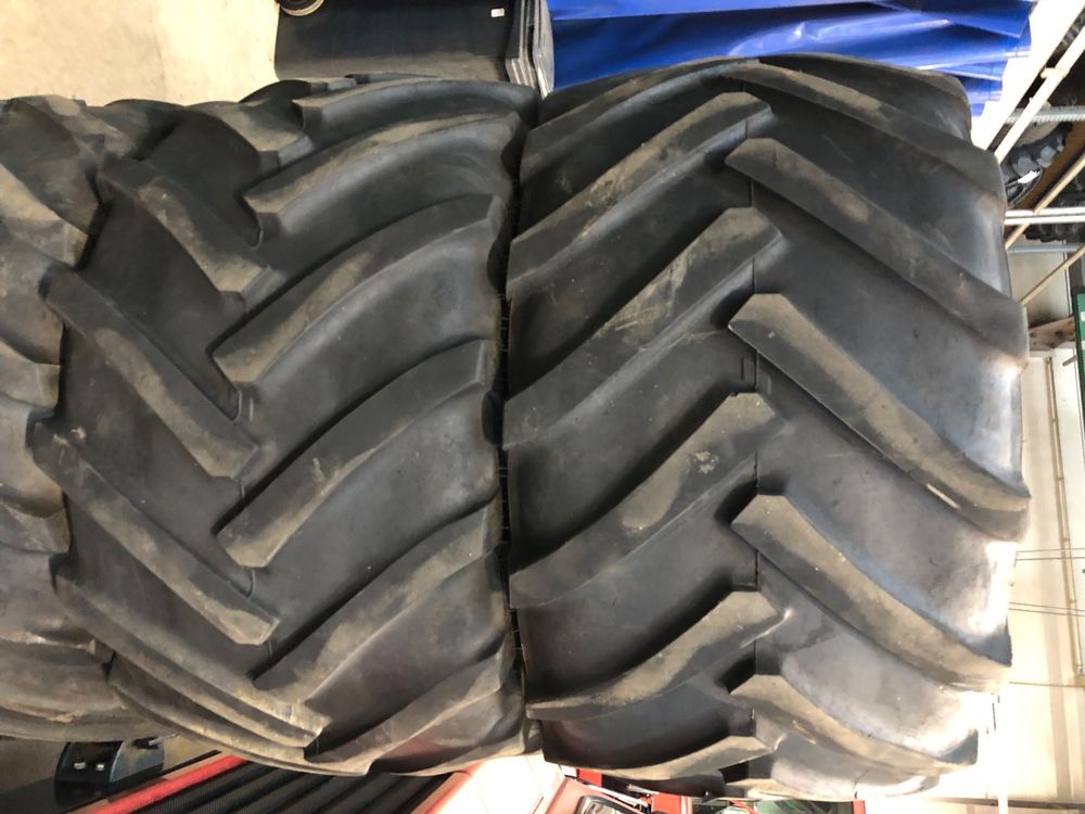 Pneu 425/55-17 (Gebraucht) in Grabs für CHF 11 – nur Abholung auf ...