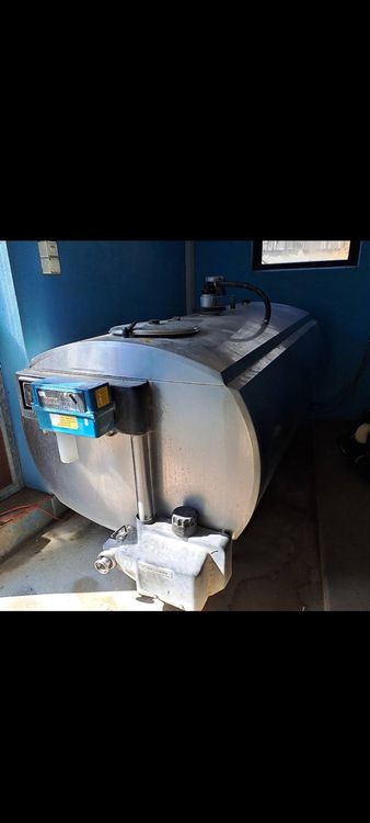 Milchtank 2000l CNS inkl. Kühlung (Gebraucht) in Sins für CHF 3500 – nur Abholung auf Ricardo kaufen
