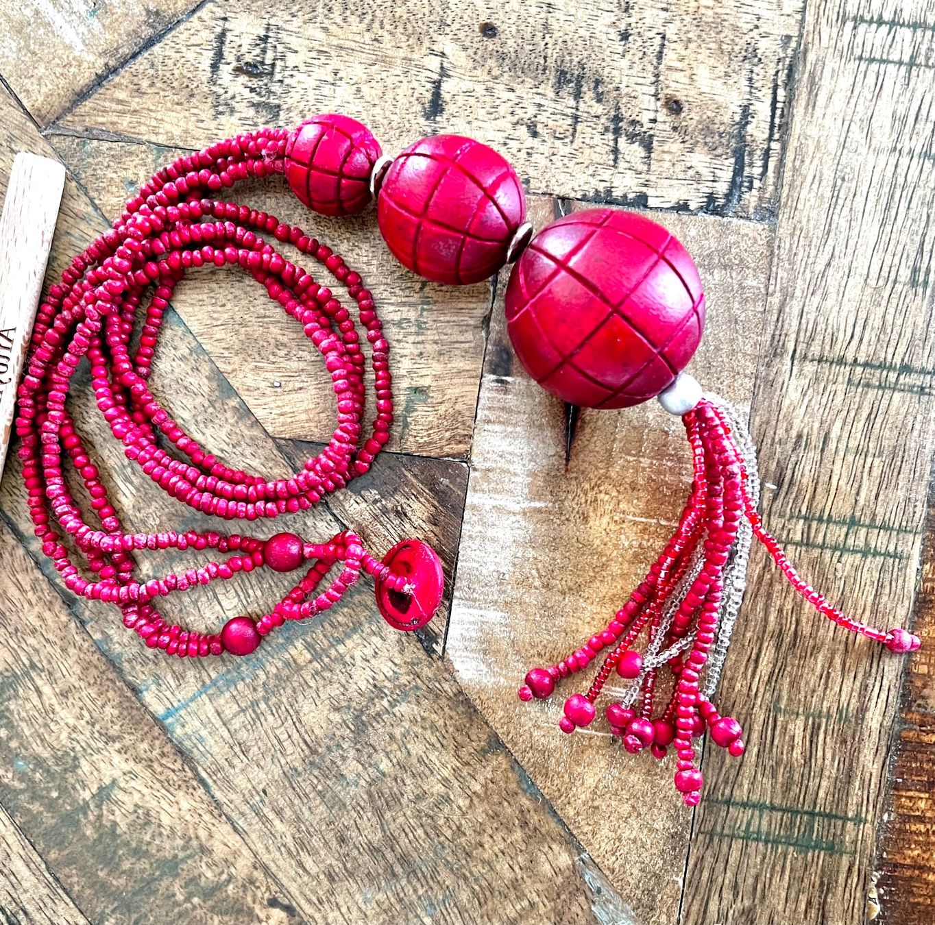 XXL HOLZ LONG KETTE IN FEURIGEM ROT MIT RIESEN HOLZKUGELN (Gebraucht ...