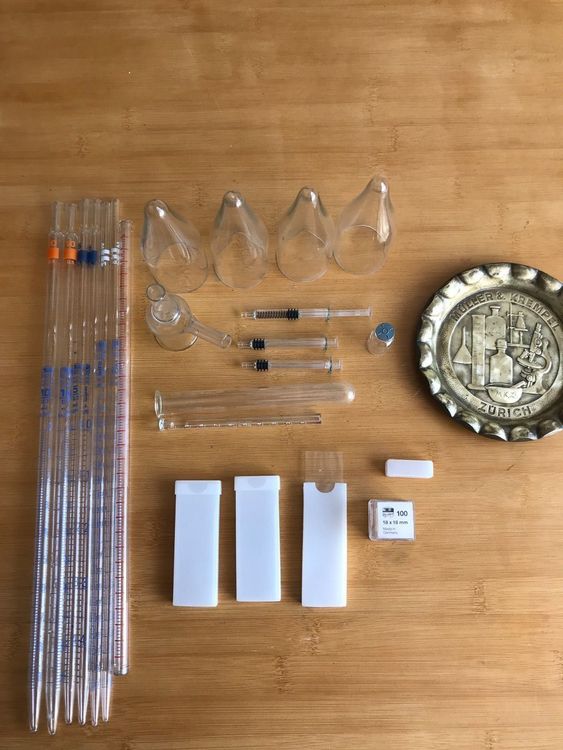 Medical vintage: labo material (Neu (gemäss Beschreibung)) in Grandvaux ...