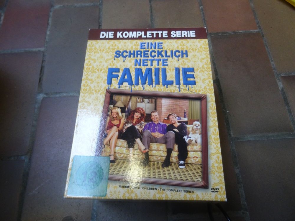 Eine schrecklich nette Familie DIE KOMPLETTE SERIE DVD BOX | Acheter sur Ricardo