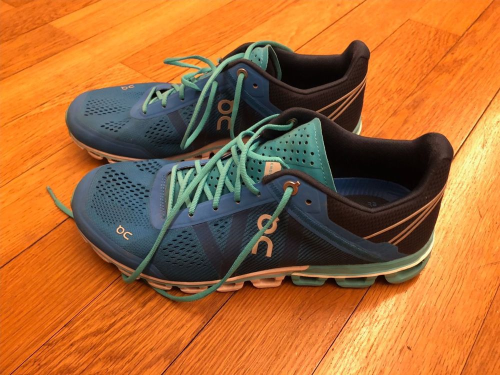 On Cloudflo Laufschuhe Damen Gr.40 | Kaufen auf Ricardo