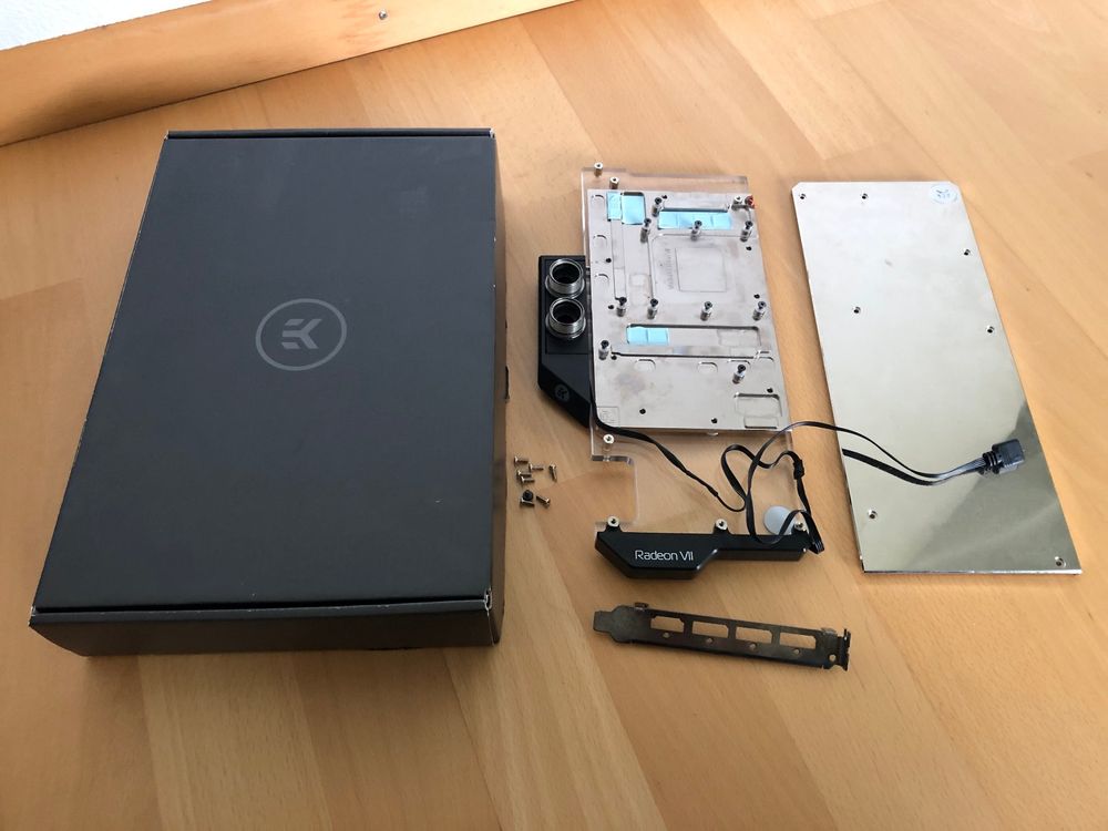 EKWB EK-FC Radeon Vega RGB Full-Cover-Wasserblock AMD Radeon (Gebraucht ...
