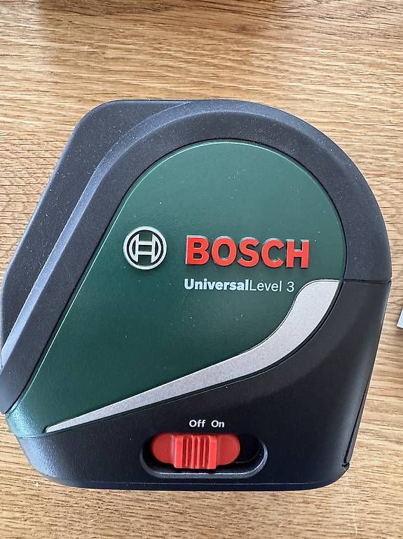 Bosch Universal Level 3 Kreuzlineal Laser nivellieren (Gebraucht) in ...