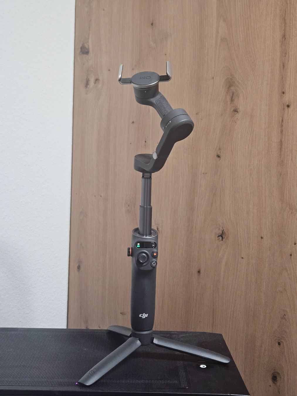 DJI Osmo Mobile 6 Gimbal - Stabilisator - NEU! (Neu und ...