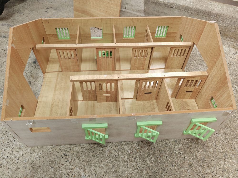 Pferdestall Holz, Abholung in Uster (Gebraucht) in Uster für CHF 20 – nur Abholung auf Ricardo ...