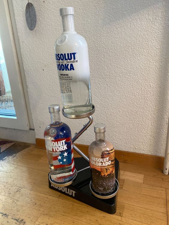 Absolut Vodka Flaschen Display (Gebraucht) in Burg AG für CHF 66 – nur ...