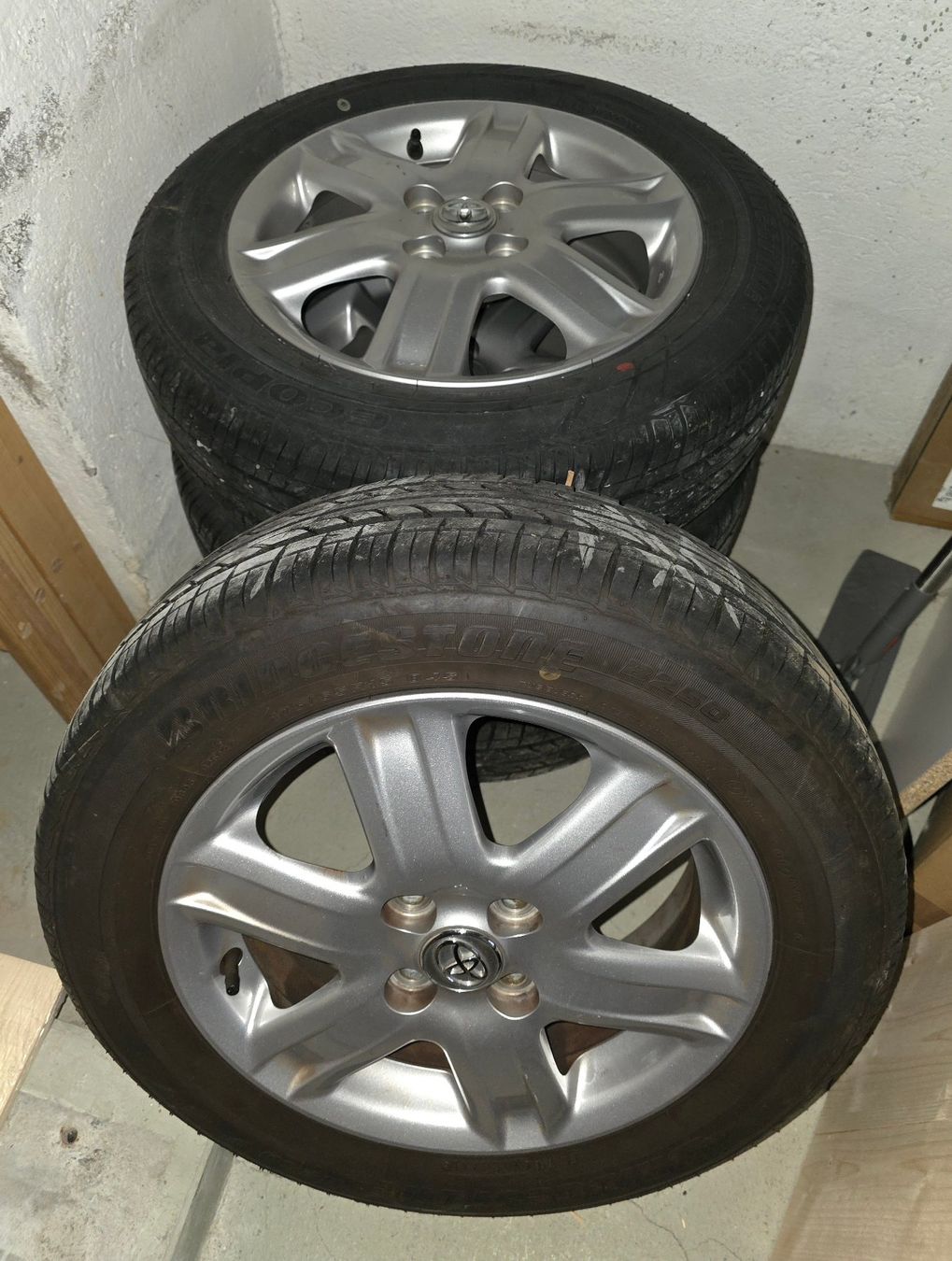 4 original Toyota IQ Räder Felgen Aluräder Radsatz (Gebraucht) in Stein SG für CHF 300 – nur ...