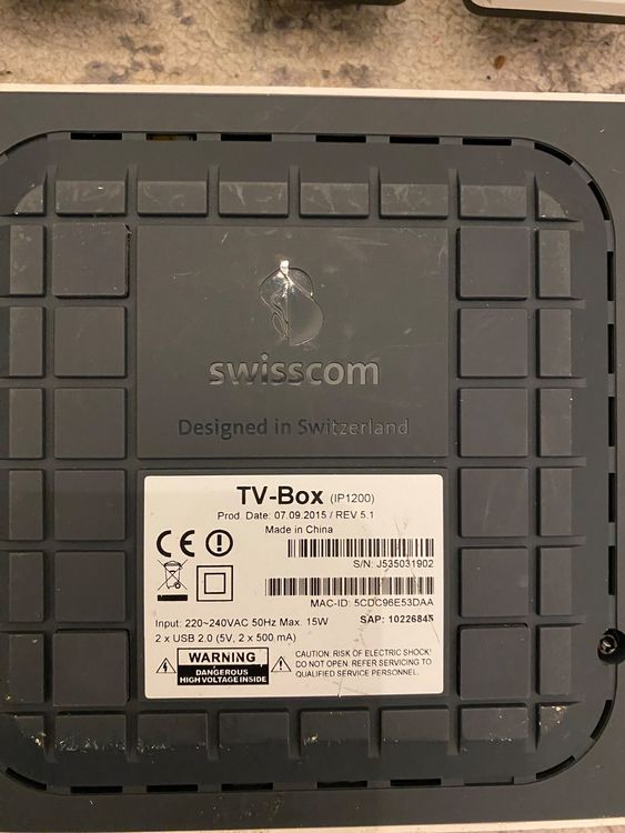 SWISSCOM TV Modem und Fernbedienungen (Gebraucht) in Galgenen für CHF 5 ...