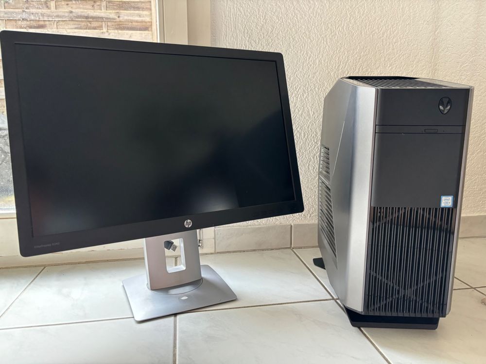 Alienware Aurora R6 gaming computer & HP Monitor | Comprare su Ricardo