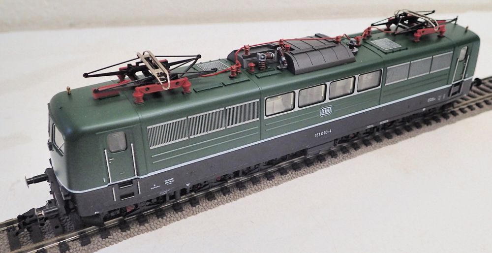 Fleischmann H0 : DB E-Lok 151-030-4 - grün - Art. 4380 | Kaufen auf Ricardo