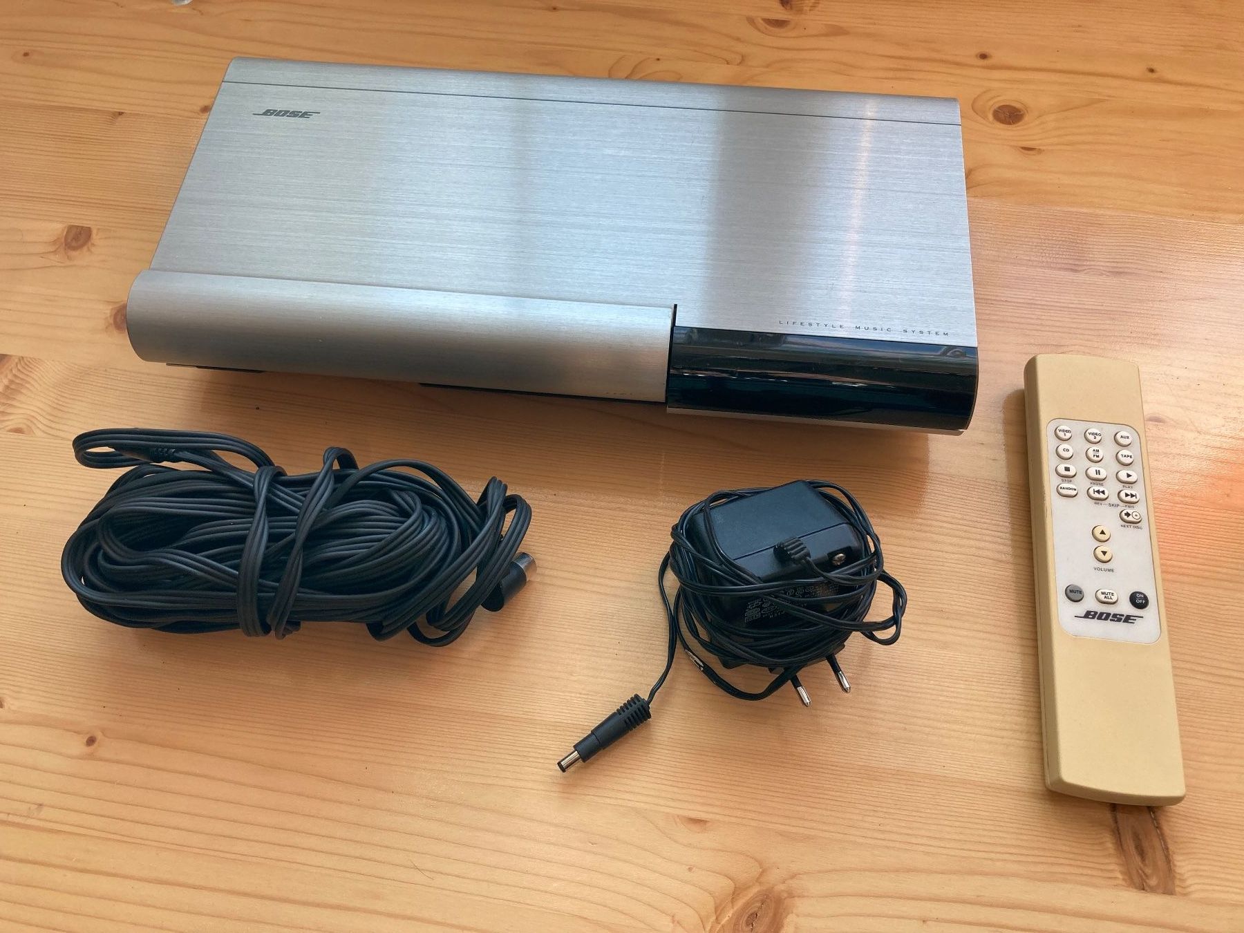 Bose Lifestyle Music System mit Fernbedienung Kabel defekt! (Defekt) in ...