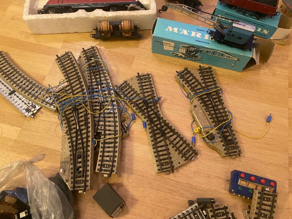 Märklin Modelleisenbahn Schienen Wagen Lokomotiven H0 (Gebraucht) in Allschwil für CHF 79 – mit ...