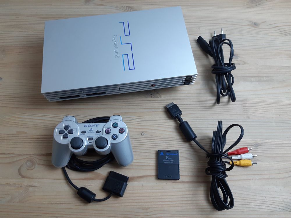 SONY Playstation 2 PS2 Satin Silver silber mit Zubehör | Kaufen auf Ricardo